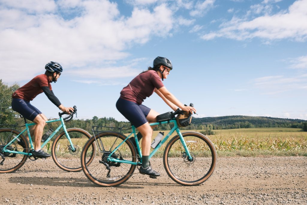 Carottes et Garnotte : Vélo de Gravelle & Saveurs Locales au Val-Saint ...